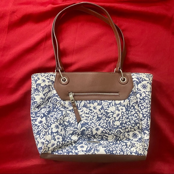 Chaps | Bags | Chaps Blue White Floral Brown Faux Leather Tote Purse ...